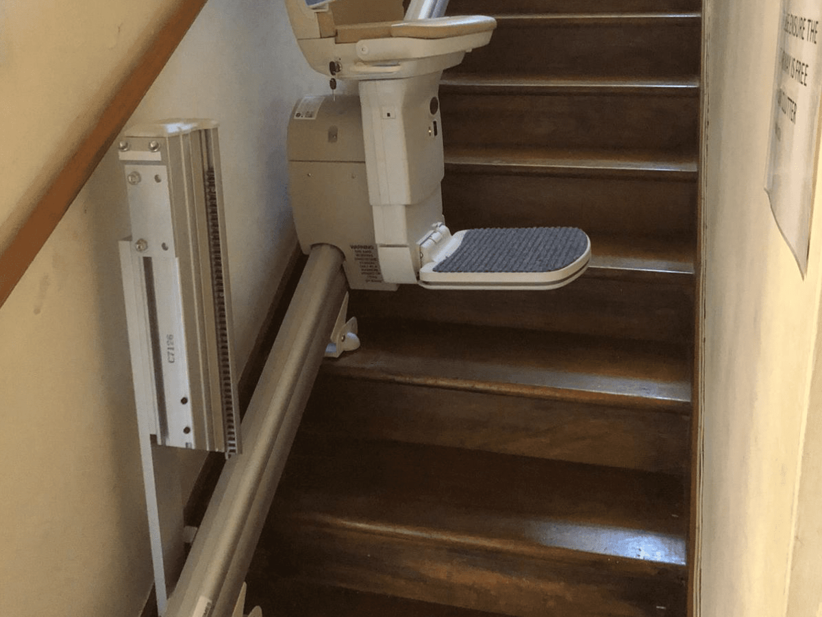 Handicare 1000 Straight Stairlift
